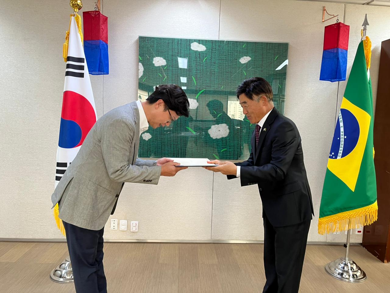 산업통상부 장관 표창장 전수 (2026.1.5.) 상세보기|공관 활동사항 | 주상파울루 대한민국 총영사관